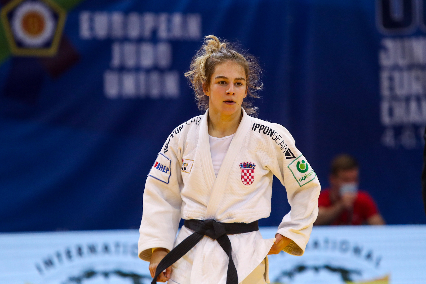 Ana Viktorija Puljiz i Robert Klačar nakon nastupa na seniorskom EP-u ...